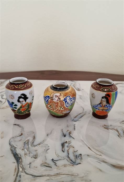 Японски вази от фин порцелан Satsuma Antique Boutique