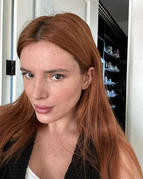 Bella Thorne Shocks Fans As She Looks Completely Unrecognizable And