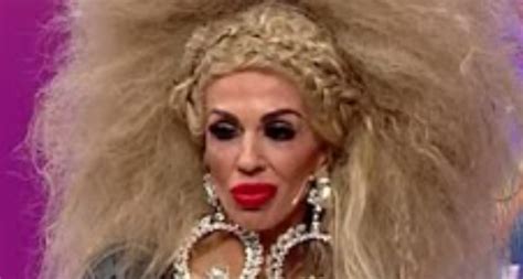 Raluca Bădulescu Diva Care La 49 De Ani E Râvnită Cu Ardoare De Junii De 25 30 De Ani Care știu