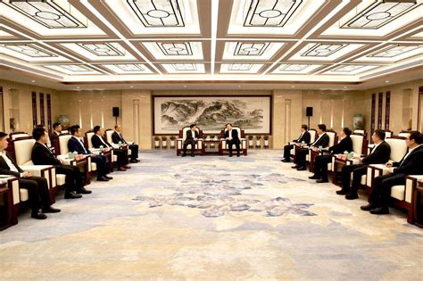 省政府与正泰集团签署战略合作协议 王浩会见正泰集团董事长南存辉一行 刘捷见证签约
