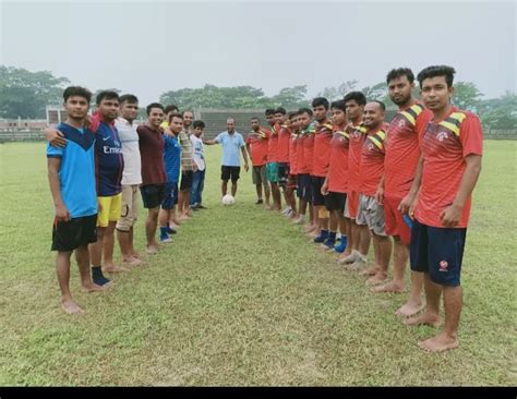 সিলেট স্পোর্টস ক্লাব নরসিংদী টাইগার স্পোটিং ক্লাবের আয়োজনে চলছে