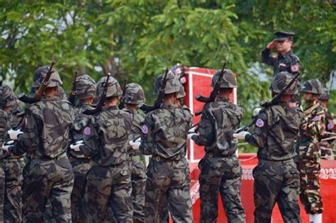 Khit Thit Media ပုဏ္ဏားကျွန်း ကွန်းတောင် ရထားဘူတာတွင် တပ်စွဲထားသည့