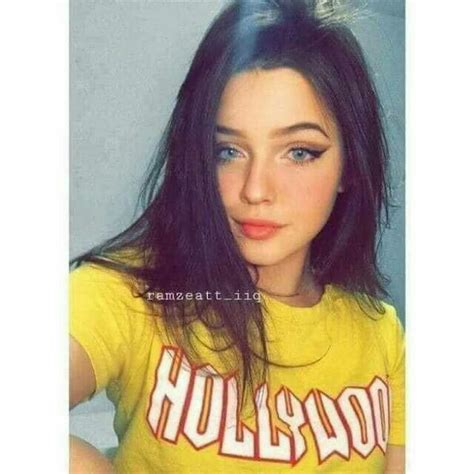 Farah ام غمازات Youtube