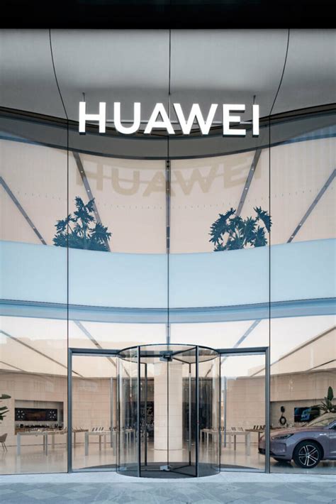 Undulating Glazed Panels Enfold Superimposes Huawei Flagship Store In