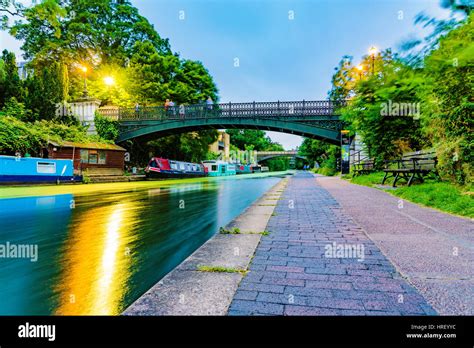 Regents Park Canal At Night Stock Photo Alamy