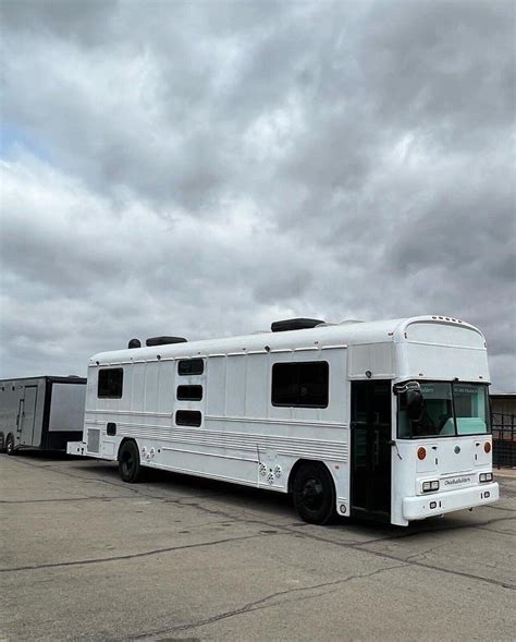 2009 Bluebird All American Diesel Pusher Schoolie Skoolie Bus