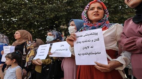 هێزێکی ئەمنی هەولێر هەڵیکوتایە سەر خۆپیشاندانی وانەبێژان
