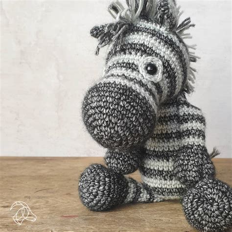 Hardicraft Diy Crochet Kit Dirk The Zebra — Marias Wool Shop