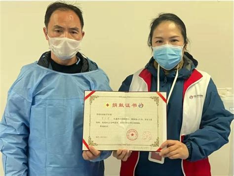 最后一次“投递”！湖南51岁快递员离世前捐遗体与眼角膜，哥哥：他用另一种方式活着
