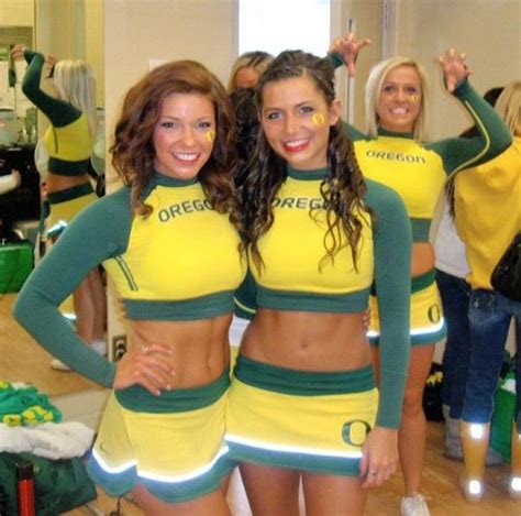 Pin By Monocola On Oregon Cheer Oregon Cheerleaders Cheerleading
