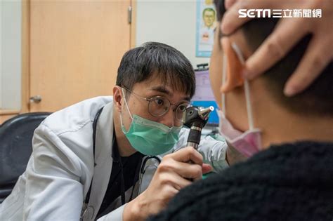 男童控制好的氣喘又頻頻發作 醫照x光嘆：又是「行走的肺炎」害的