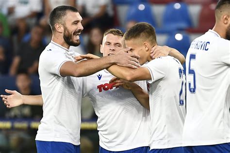 Slobodna Dalmacija ANKETA Vjerujete li u čudo protiv Villarreala Mogu li Bijeli večeras