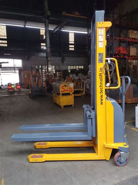 Battery Semi Electric Stacker Semi Electric Hydraulic Stacker For Goods Lifting At Rs 210000