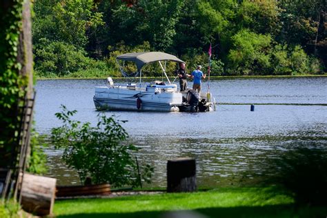 Ann Arbor Man Dies After Kayak Overturns On Washtenaw County Lake