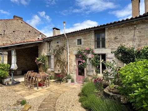 Jolie Maison De Campagne Tic Ruffec