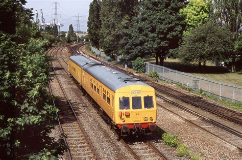 Class 101 Tomcurtisrailgallery