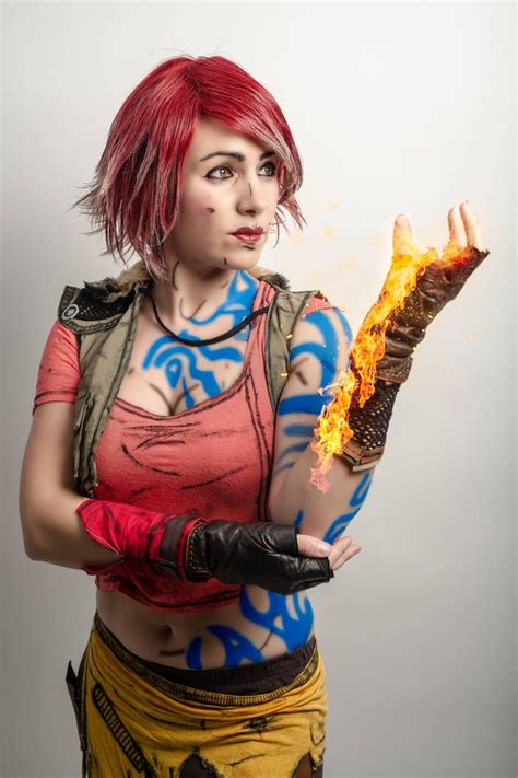 Lilith Borderlands Cosplay By Julietheadventurer On Deviantart