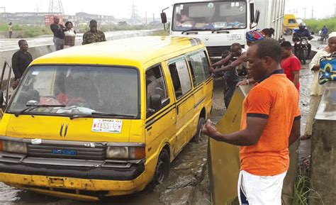 Extortion Bus Drivers Protest On Lagos Badagry Expressway Commuters