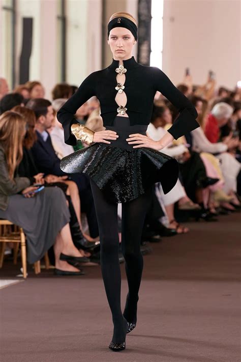 Schiaparelli Couture Осень Зима 2023 2024 RUNWAY ЖУРНАЛ Официальный