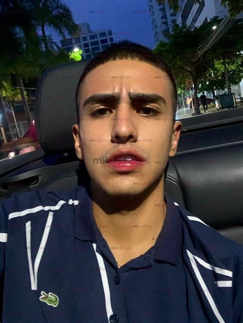 Paisa Colombiano Vergon Complaciente Lechero 24914343 MilerÓticos