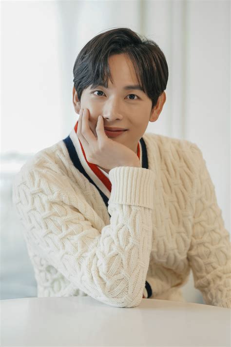 Im Siwan Talks About Chemistry With Shin Se Kyung In “run On” Park