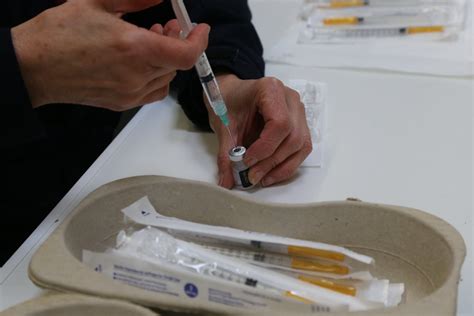 Photos Visite du centre de vaccination contre le Covid au gymnase Lasalle à Vesoul
