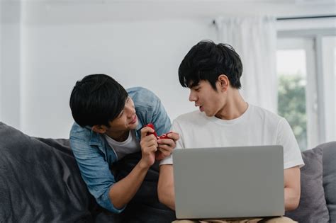 Free Photo Young Asian Gay Couple Propose At Home Teen Korean Lgbtq