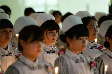 写真作品：看護学校の戴帽式（荏原看護学校・東京都大田区東雪谷）｜カメラマン派遣のdeltaphoto