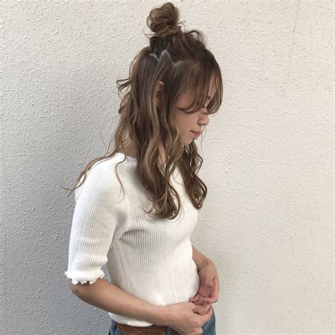 こなれ感を出す簡単＆おしゃれなハーフアップお団子。レングス別の可愛いアレンジ Folk