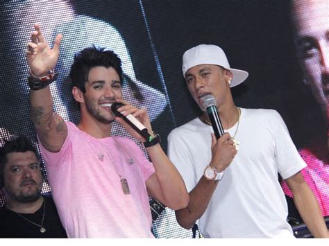 G1 Gusttavo Lima Faz Show Em Sc E Neymar Sobe Ao Palco Para Cantar