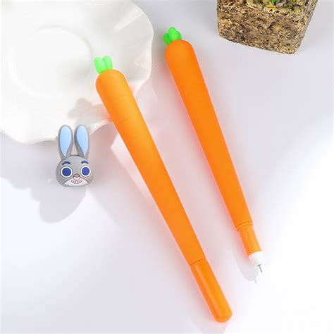 1 Pcs 크리 에이 티브 귀여운 블랙 리필 중립 펜 편지지 한국어 맞춤 서명 젤 펜 학생 당근 수성 펜 펜 연필 And 쓰기 공급