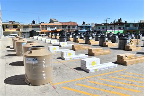 Entrega Presidente De Zaragoza Tinacos Calentadores Solares Y
