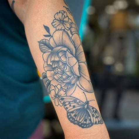 Skylar Skylord Rose Wasserman On Instagram Healed I Love Doing Floral Pieces Like This