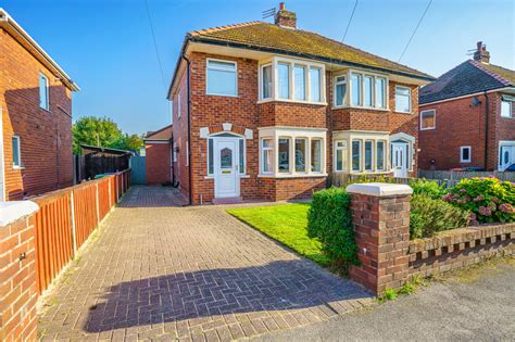 4 Bed Semi Detached Springfield Drive Thornton Fy5 4ln The Square Room