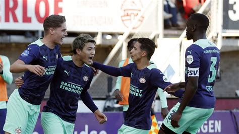 Psv Laat Duel Met Sparta Pas Kantelen Na Rode Kaart Verschueren