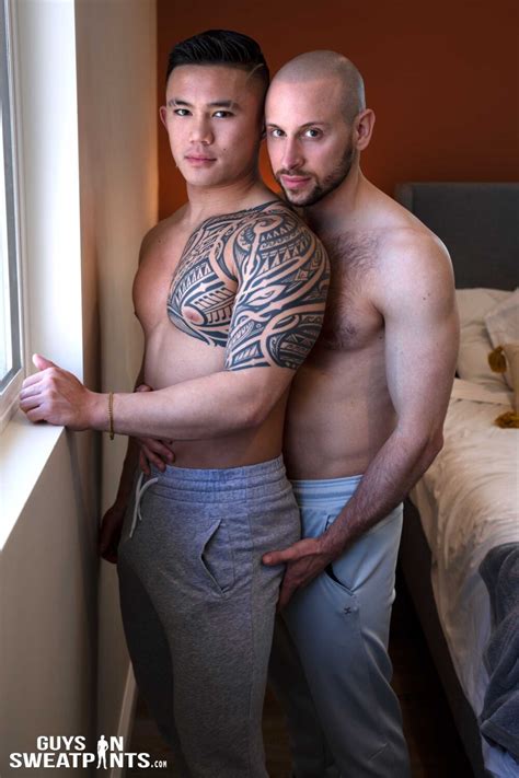 Lydian Barebacks Damien Guys In Sweatpants Gay Porn