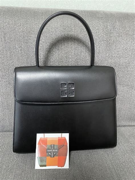 【やや傷や汚れあり】着火確認済 Givenchyジバンシー ガスライター ゴールド の落札情報詳細 ヤフオク落札価格情報 オークフリー
