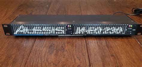 Alesis M Eq 230 Dual 13 Octave Equalizer Reverb