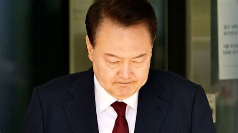 국민의힘 떠난다 윤 결국 탈당…김문수에 힘 모아야