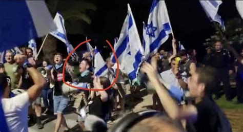 בר שם אור Bar Shem Ur On Twitter כך ברן נראה לפני המעצר עם הבנדנה על