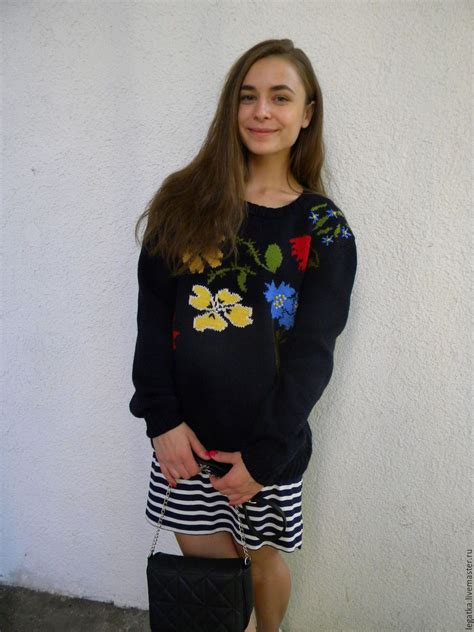 Джемпер с вышивкой Полевые цветы в интернет магазине на Ярмарке Мастеров Комплекты белья