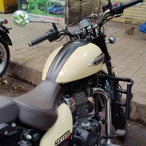 Saiga Parts Corbata De Tanque Para Royal Enfield Meteor 350 Negro