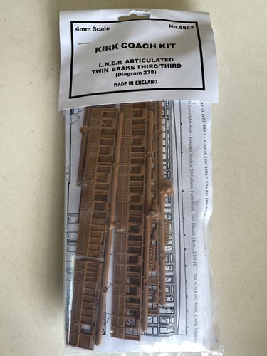 Ian Kirk 8863 Lner Articulated Twin Brake Third Third Coaches