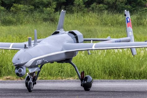 Re 分享 銳鳶二型無人機 新構型近照 Military板 Disp BBS