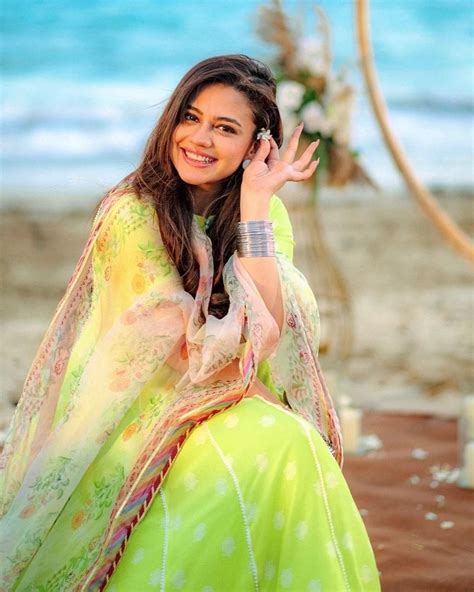 Zara Noor Abbas And Haroon Kadwani Starrer Jhoom Ost Out Reviewitpk
