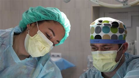 Wvu Charleston Physicians Pioneering New Approach To Female Surgery In West Virginia School Of