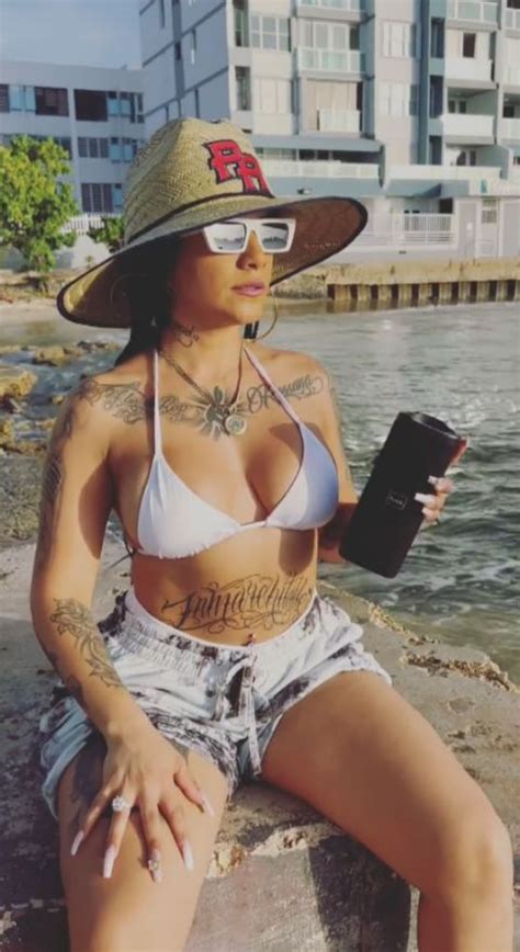Flor De Rap Boobpedia Encyclopedia Of Big Boobs