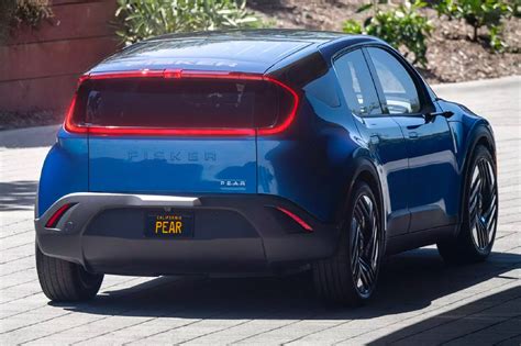 Fisker Pear Electric Suv Starts At 29900 Has Up To 320 Mile Range