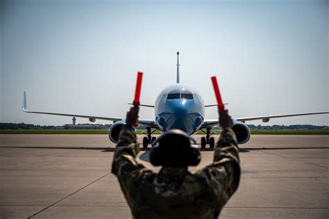 932nd Airlift Wing Collaborates With Active Duty Counterparts In C 40