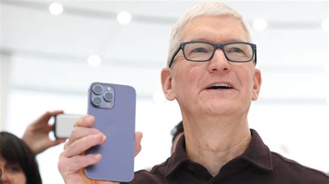 Iphone 15 Pro May Pack Slimmer Bezels And Titanium Frame